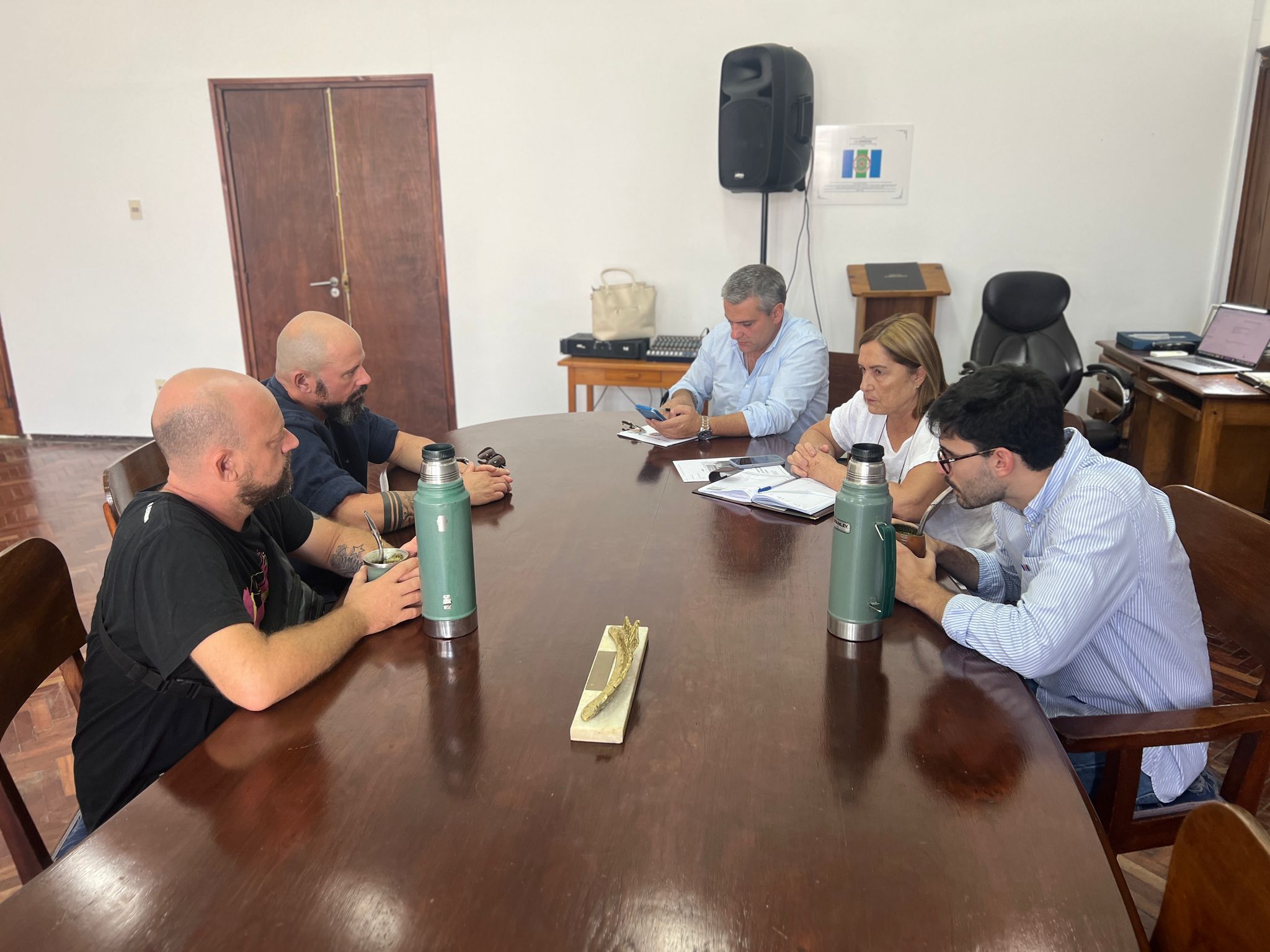 La diputada María Fajardo se reunió con trabajadores de INDULACSA de ...